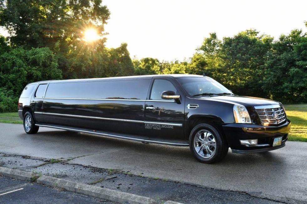 Limousines and party bus cincinnati - Motortoys Limo & Party Bus